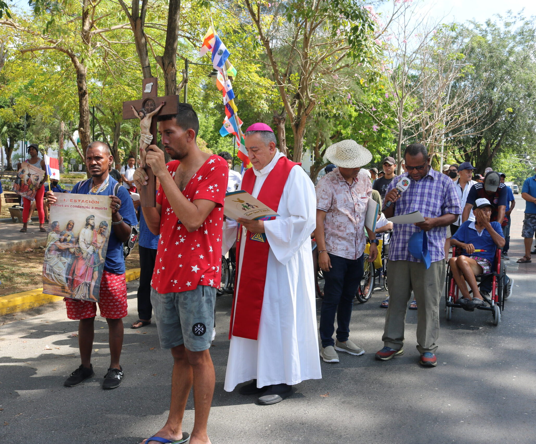 “La Cruz del Cristo sufriente se actualiza en quienes viven en la calle ...