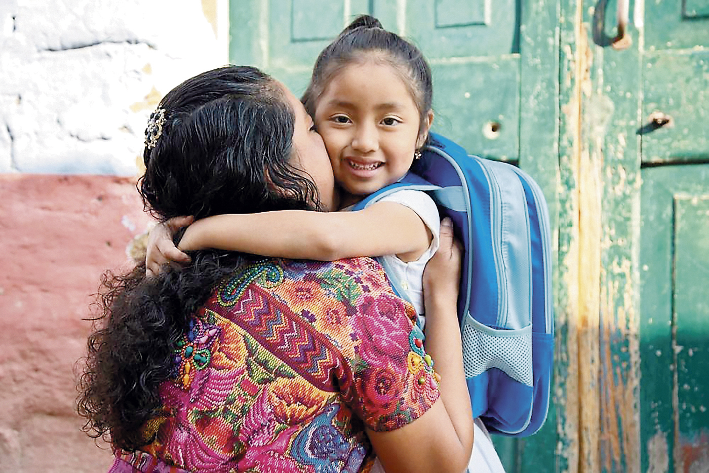 Demostración de afecto, fundamental para el desarrollo del niño ...